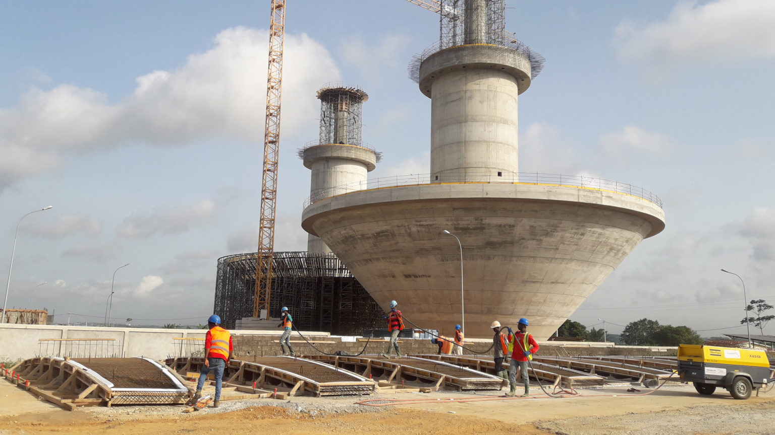 Civil engineering water works - La SADE